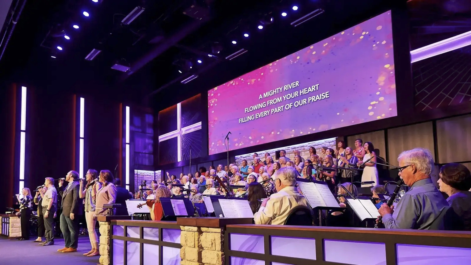 Overcoming LED Wall Installation Challenges in Churches | Guide